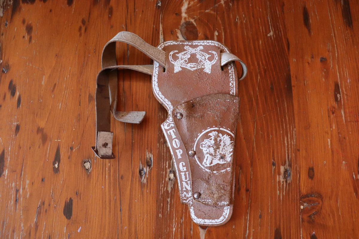 Vintage Toy Gun Holster – Ma Mère et Moi Antiques